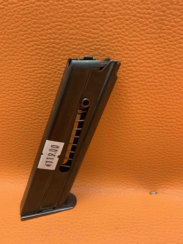 Online-Waffen-MV Wysluch GmbH5 Schuß Magazin für SIG Hämmerli P240 ...