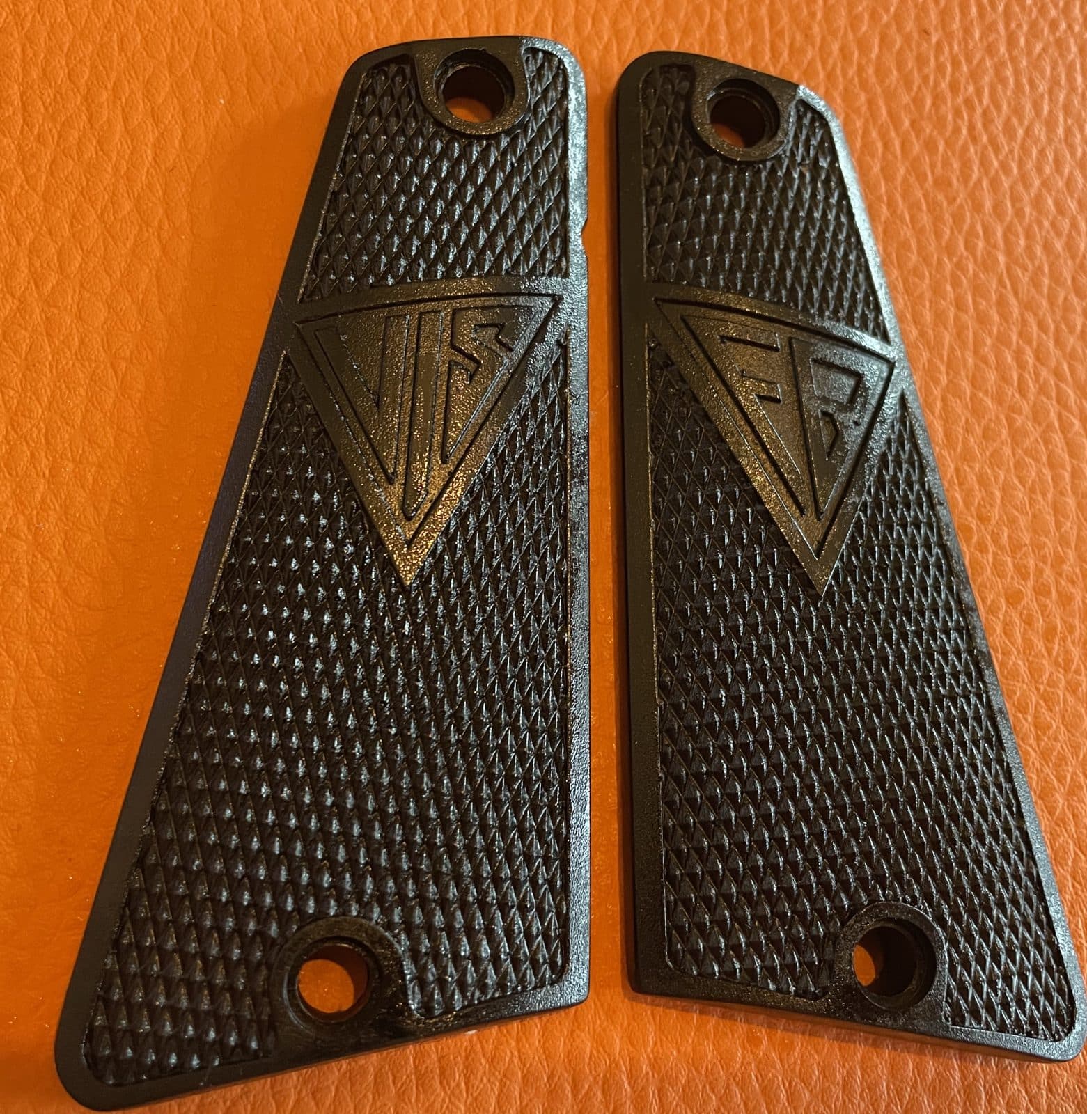 Online Waffen MV Wysluch GmbHGriffschalen Radom VIS 35 Online Waffen